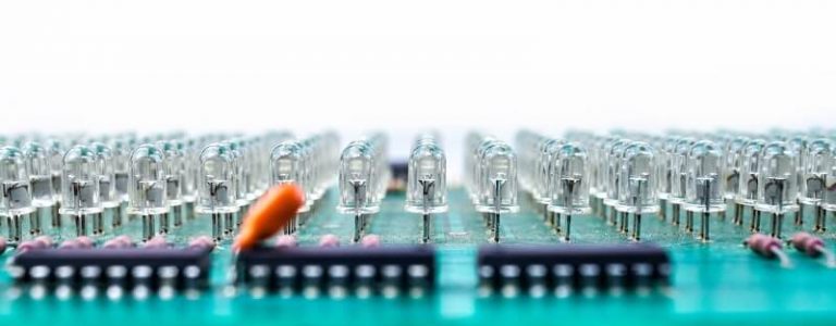 Was sind elektronische Bauteile? Funktion, Beispiele | kurz erklärt